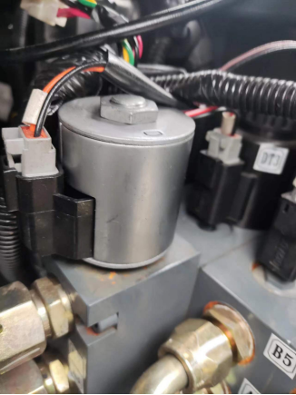 Hydraulic valves lead technology pioneers